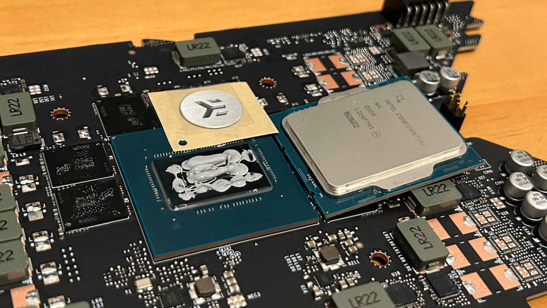 RTX 4080 Founders Edition: AD103 GPU ve PCB Tasarımı - Technopat